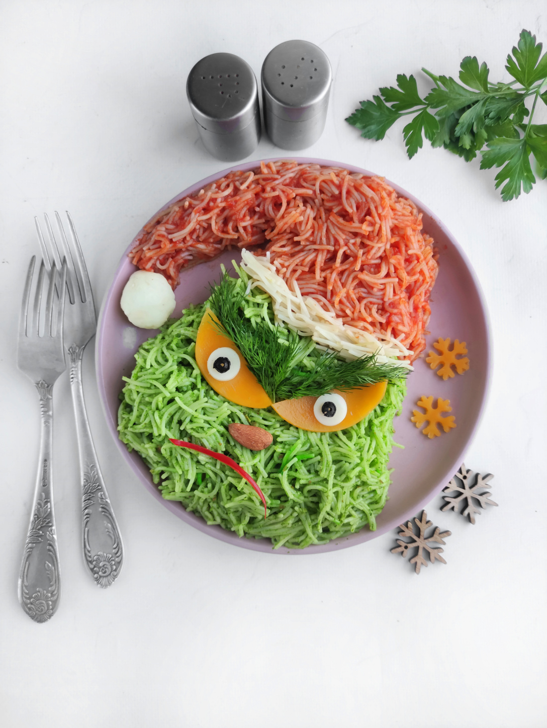 Easy Grinch Vermicelli Pasta (A Fun 15-Minute Christmas Dinner)
